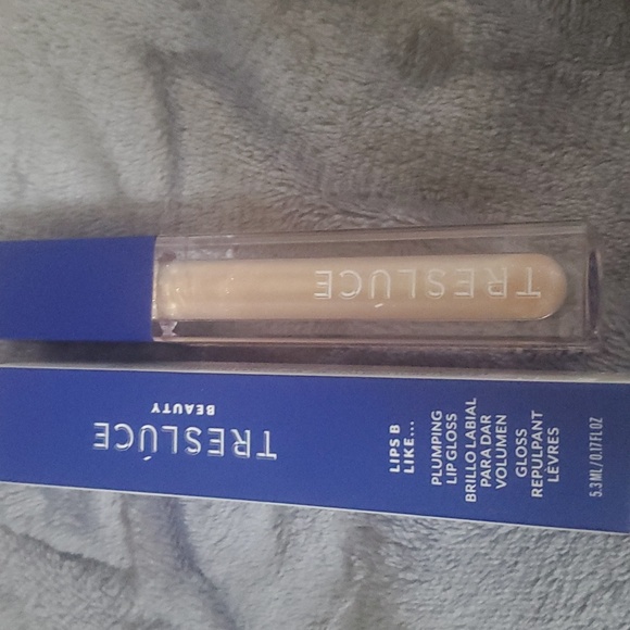 Tresluce Beauty | Makeup | Tresluce Beauty Plumping Lip Gloss | Poshmark